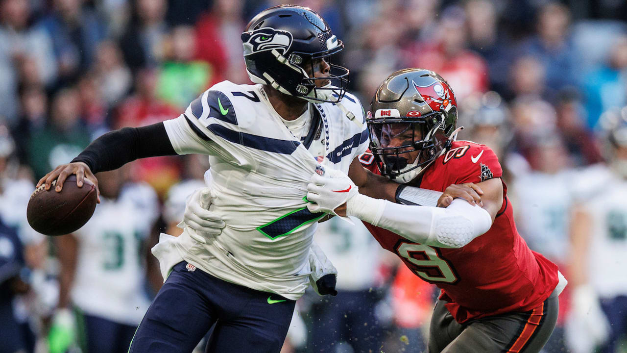 Highlights | Tampa Bay Bucs Sacks Weeks 1-10 in 2022