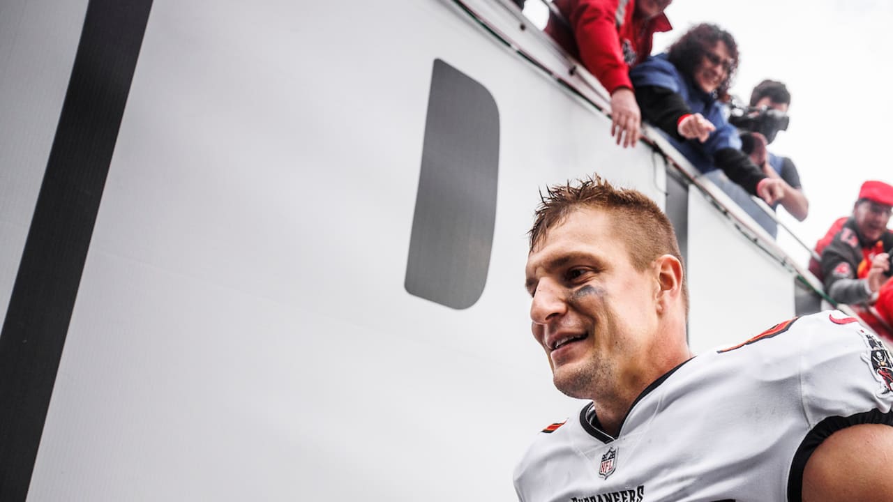 Best Photos of the Bucs Tight Ends from the 2021 Season