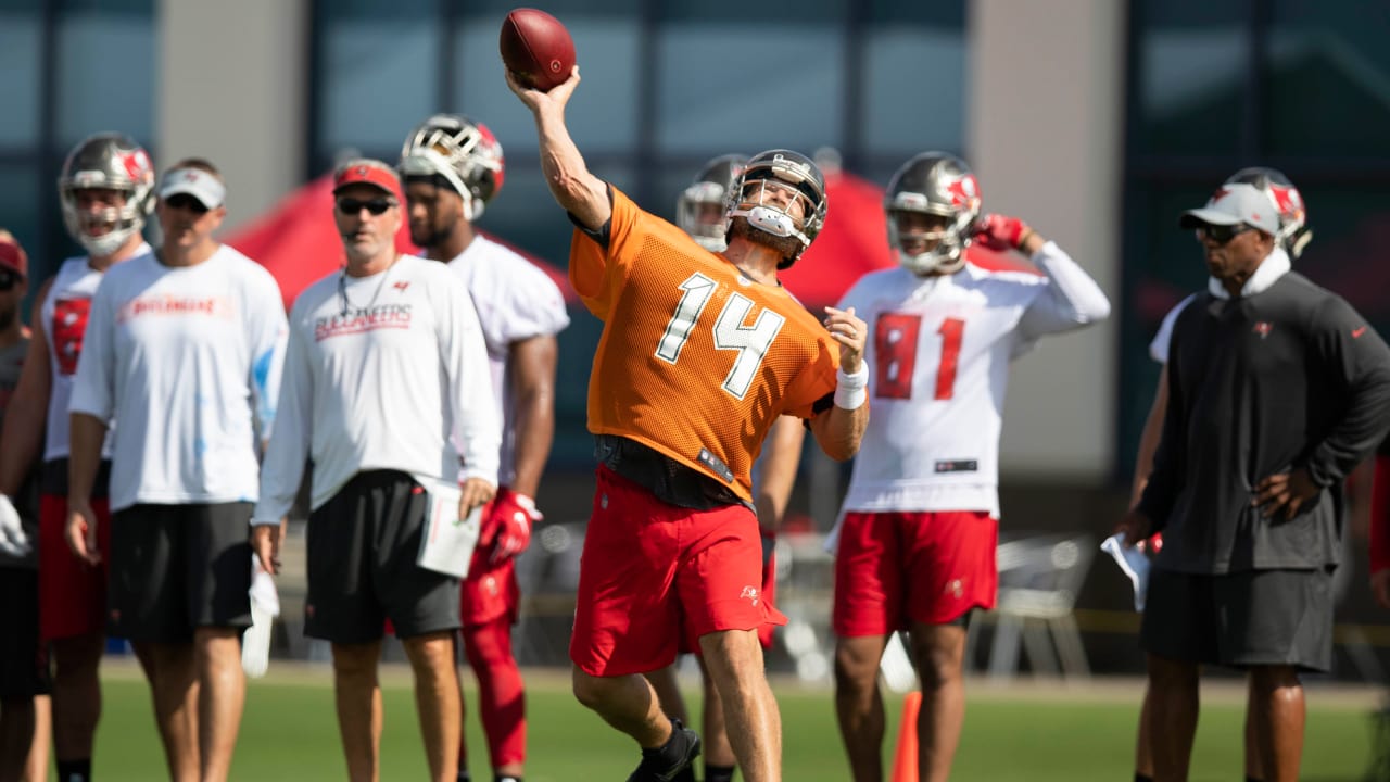 Fitz, Wideouts Get a Chance to Make Connection