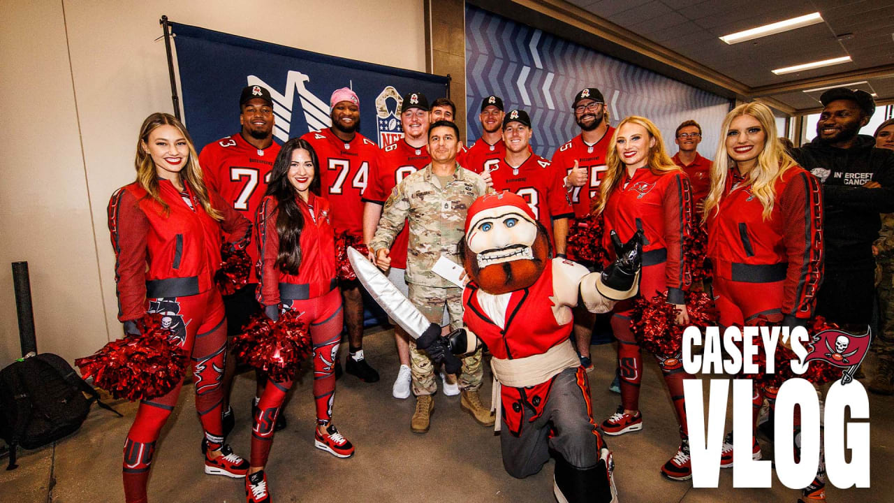 Bucs Players Visit Moffitt Cancer Center, MacDill Air Force Base ...