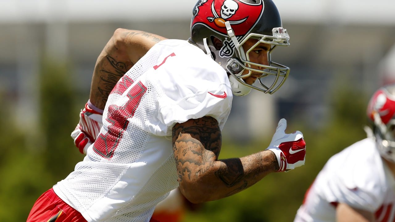 Photos: Mike Evans at Offseason Workouts