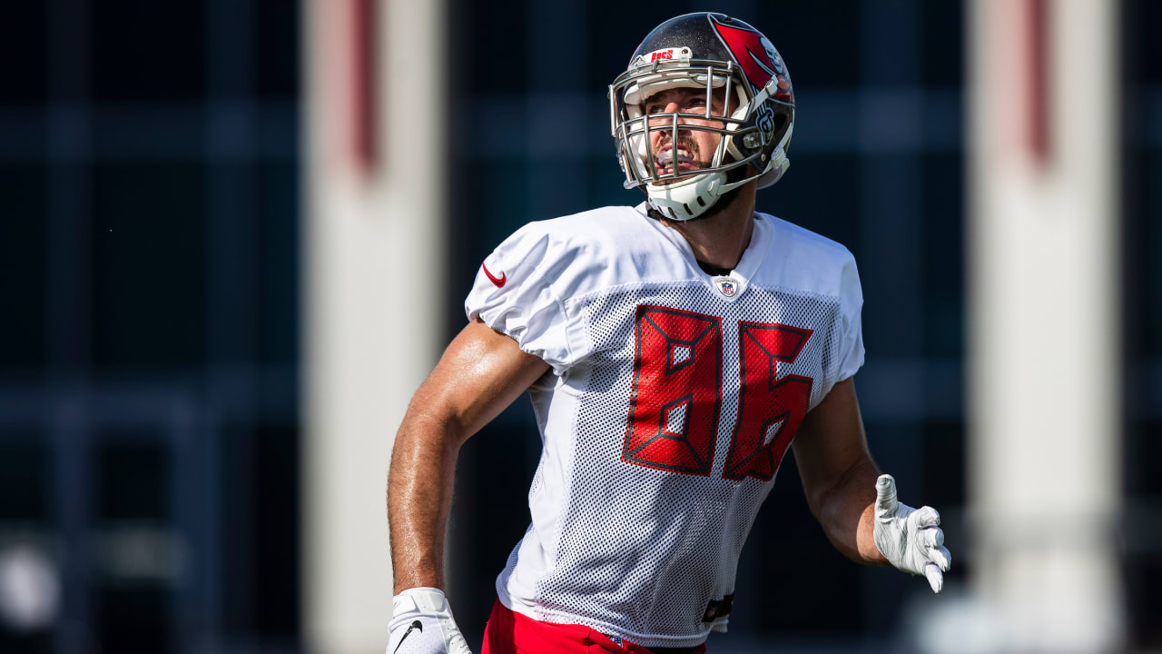 Buccaneers Promote TE Codey McElroy