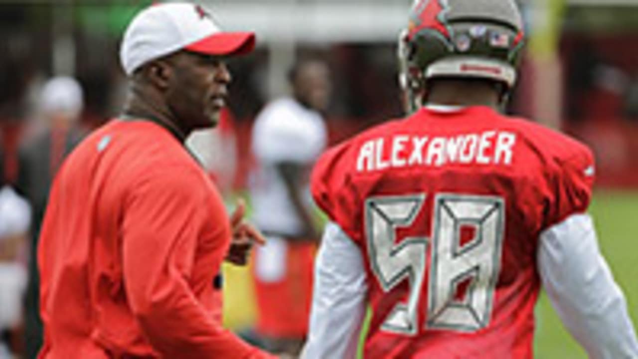 Kwon Alexander Runs with the Ones