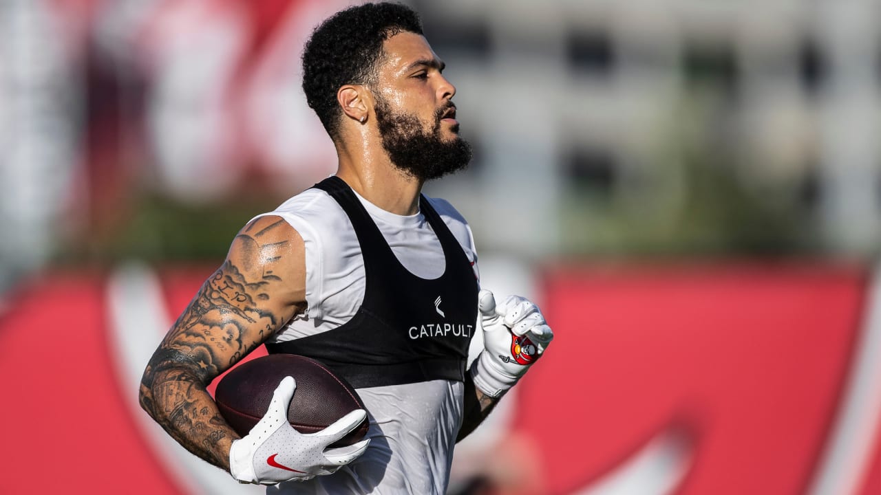 Wide receiver Mike Evans training camp highlights