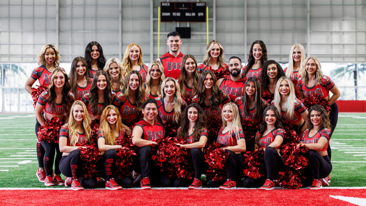 Bucs Cheerleaders Field Rehearsal | Bears vs. Bucs 2023