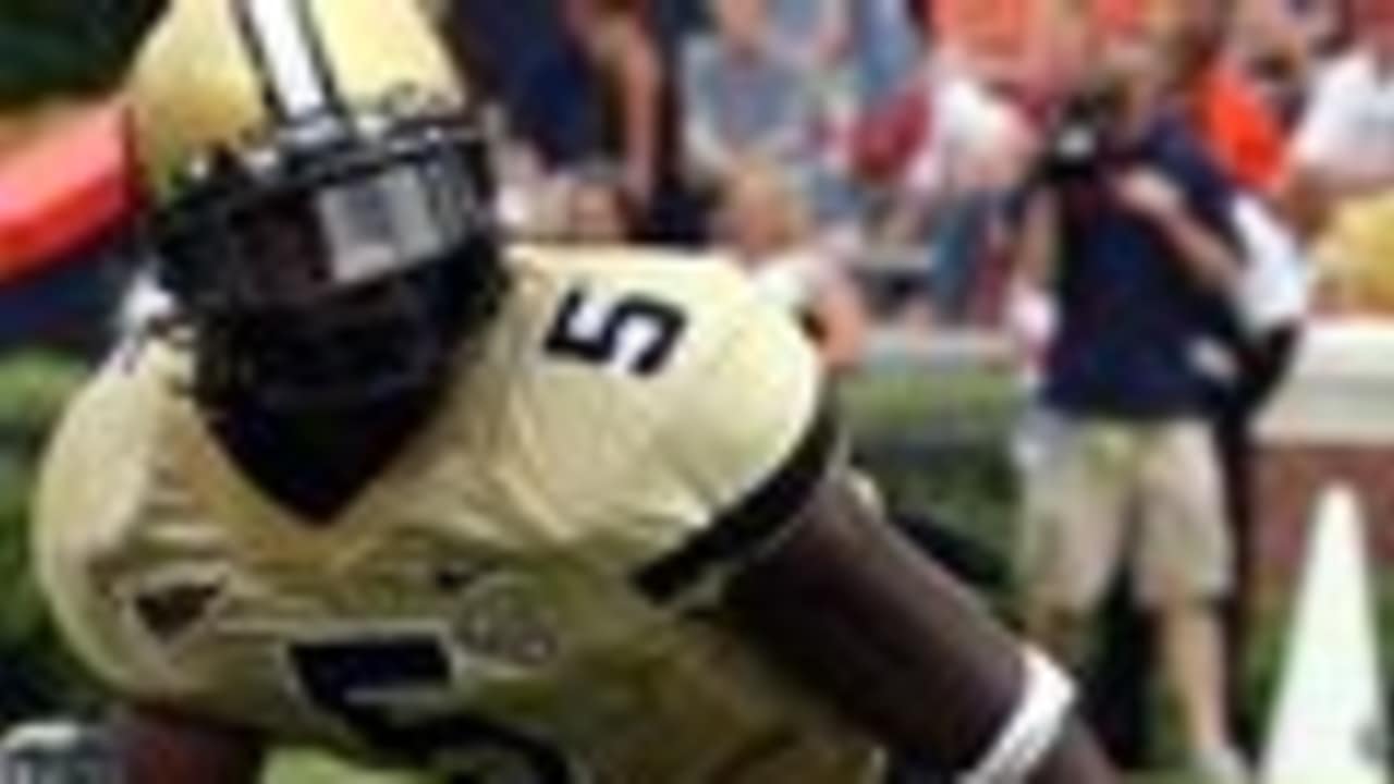 Corner Market: Bucs Nab Vandy's Lewis