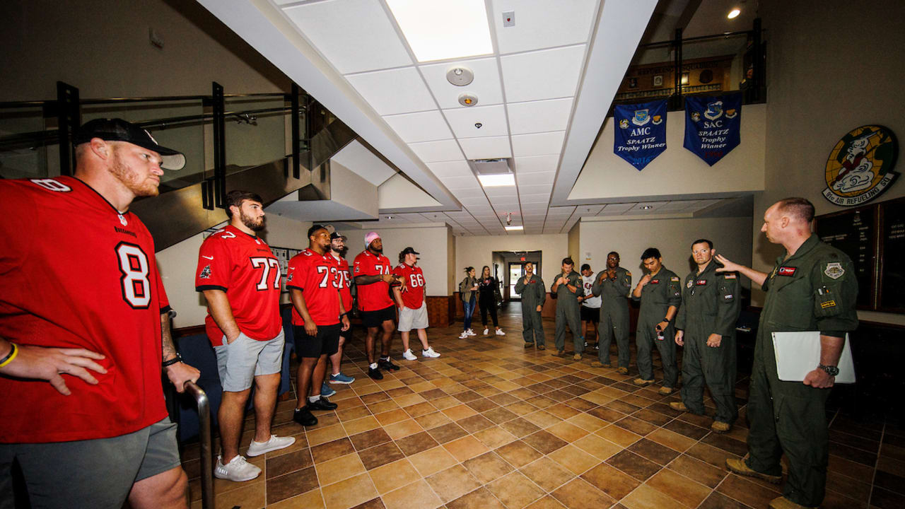 Photos: Bucs Visit MacDill Air Force Base
