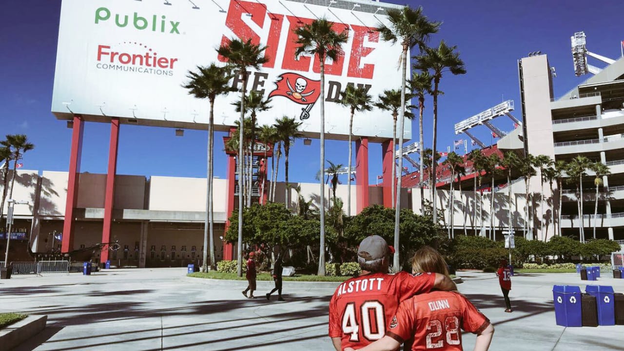 Photos: Fan Friday, Week 10