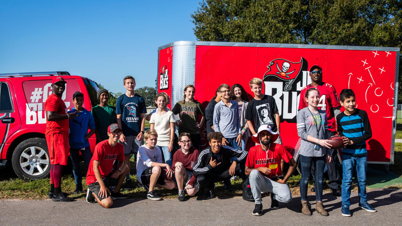 Photos from Jr. Bucs Middle School Flag Football Visit | Tinker K-8