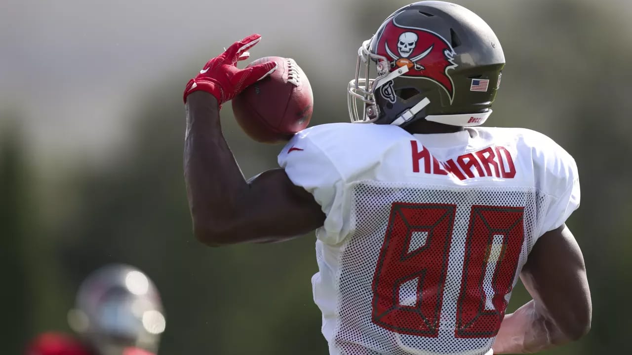 O.J. Howard Thrives on Criticism, Aims to Be the Best