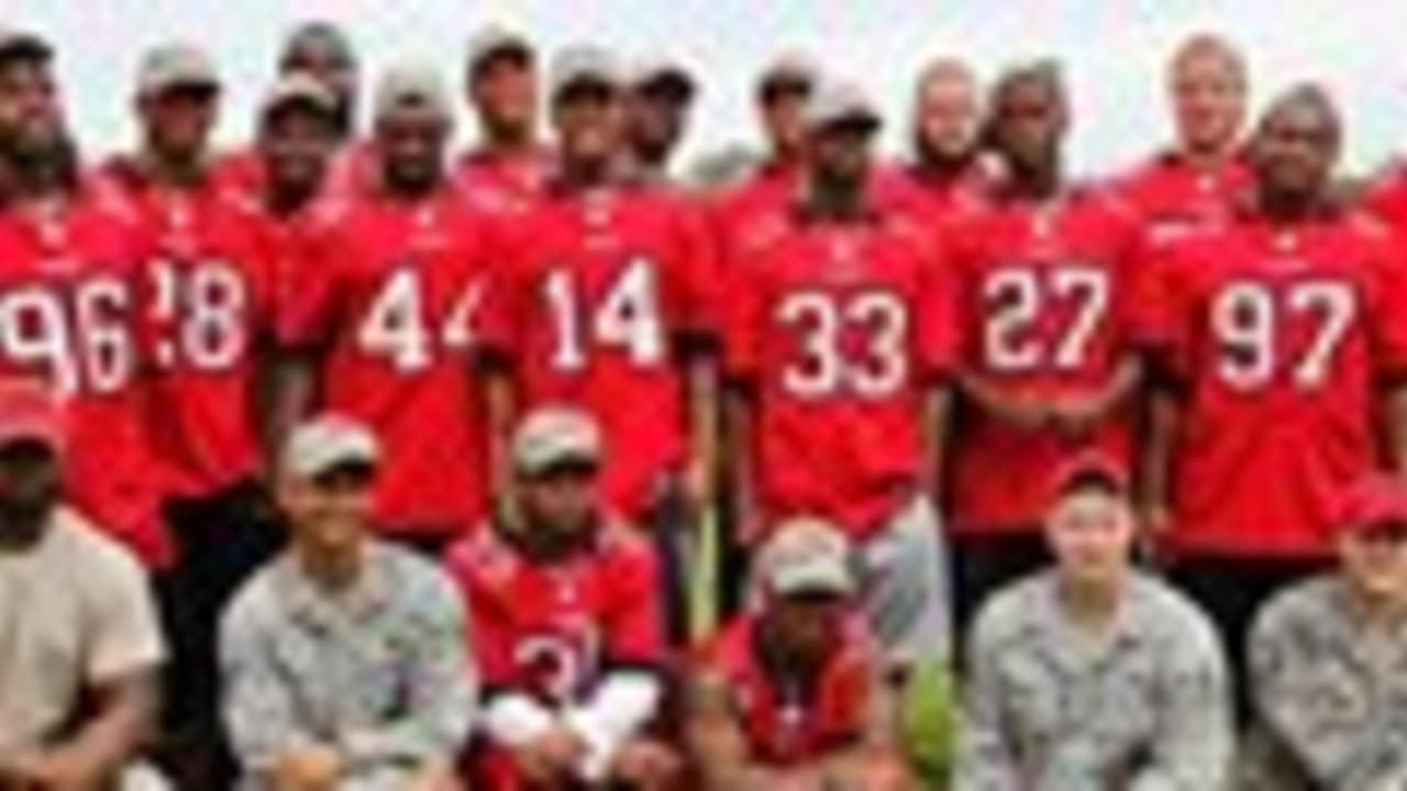 Rookie Club Members Gain Perspective on Military Visits