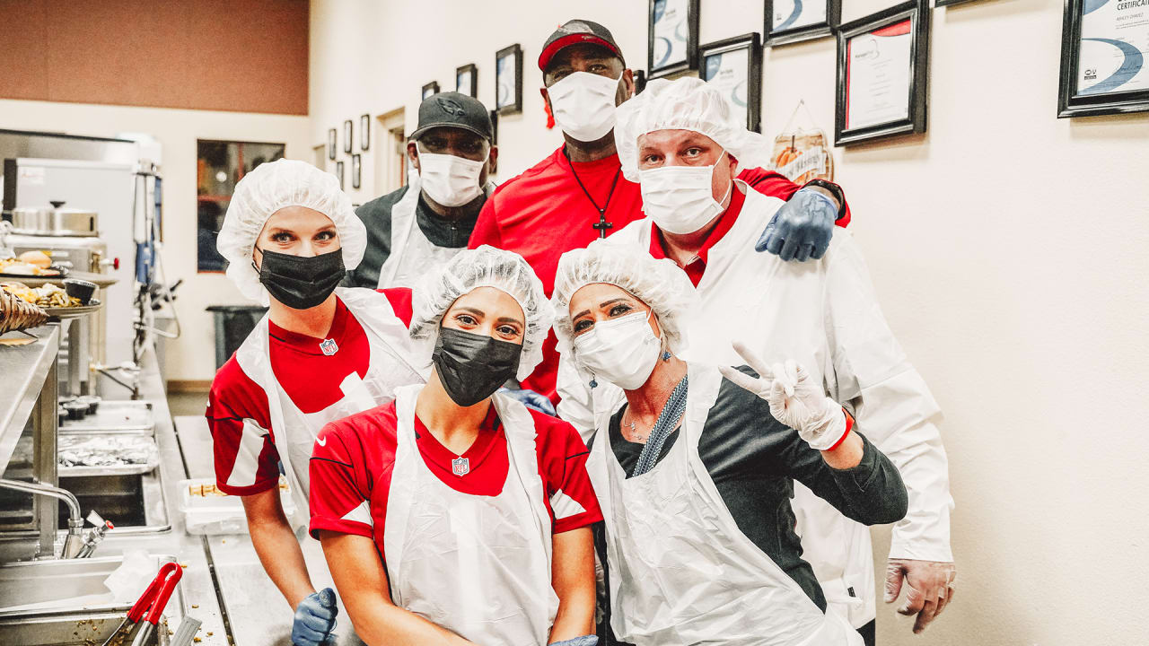 Cardinals Thanksgiving Dinner At Changing Lives Center