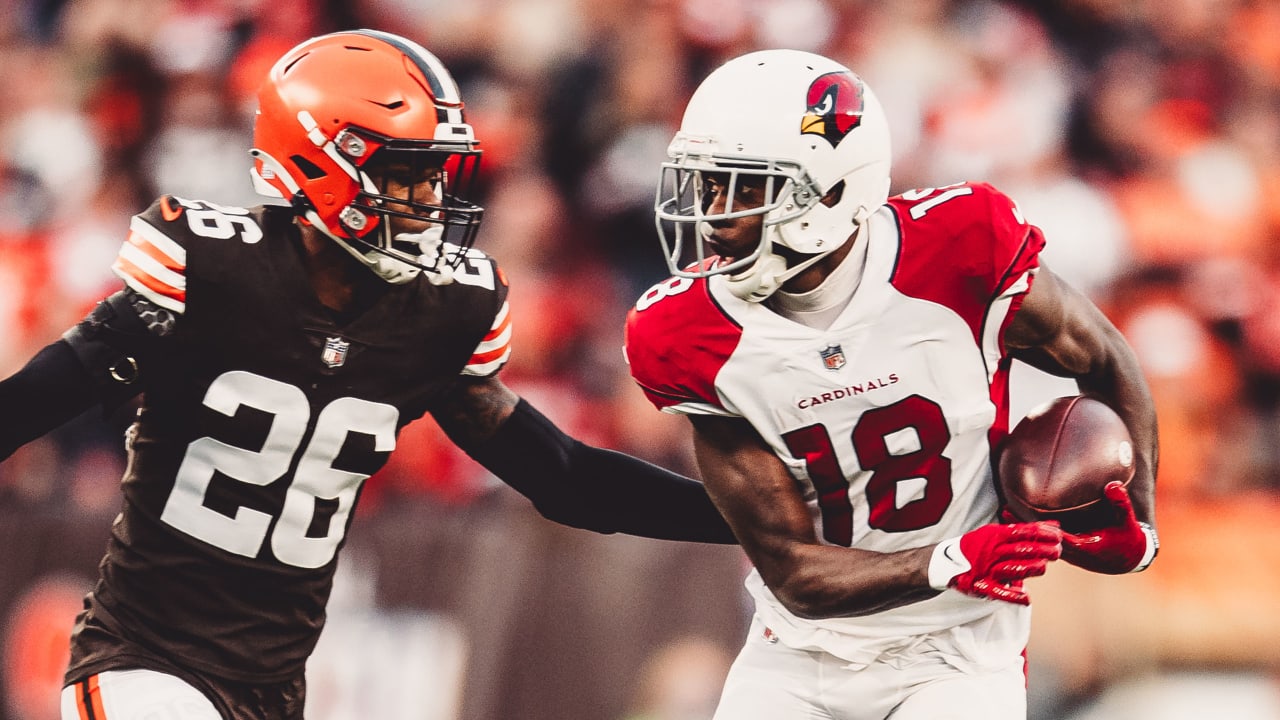 Green Carries Defender On His Back For Big Gain