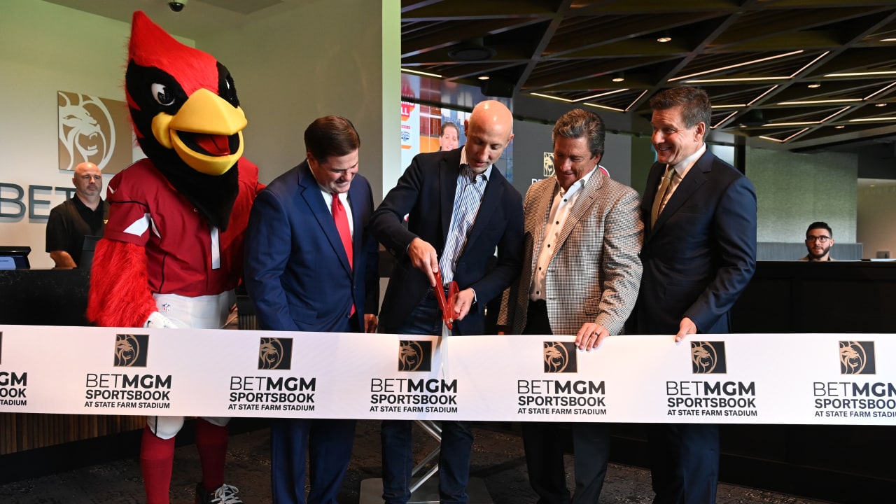 PHOTOS: BetMGM Sportsbook Ribbon Cutting