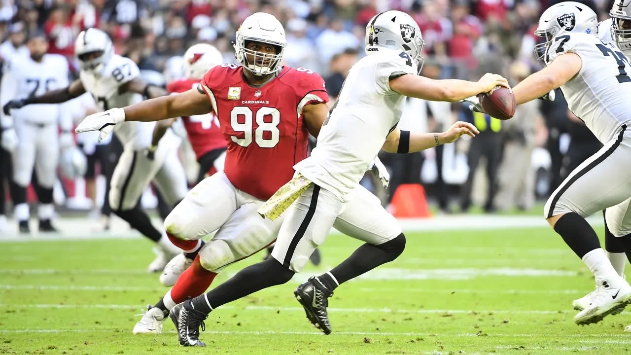 Corey Peters Al Salón De La Fama Del Futbol Profesional De Kentucky