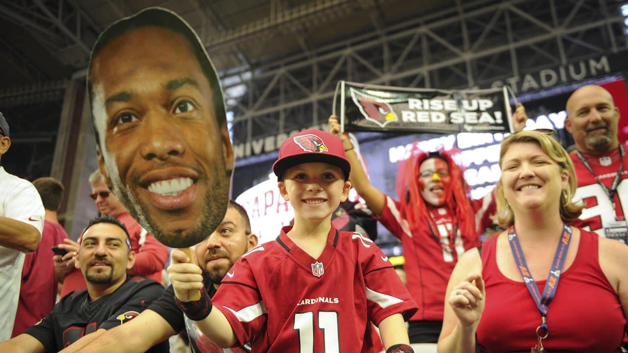 Cards crowd shots vs. 49ers