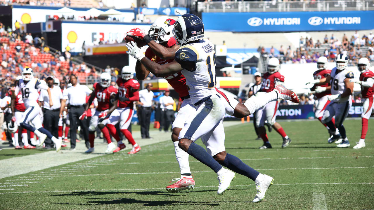 Peterson Pulls In Athletic Interception