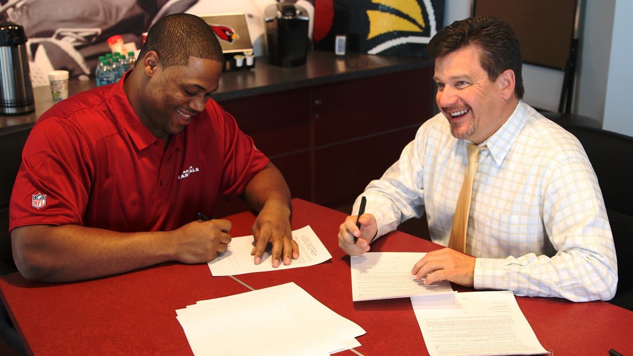 Corey Peters officially becomes a Cardinal