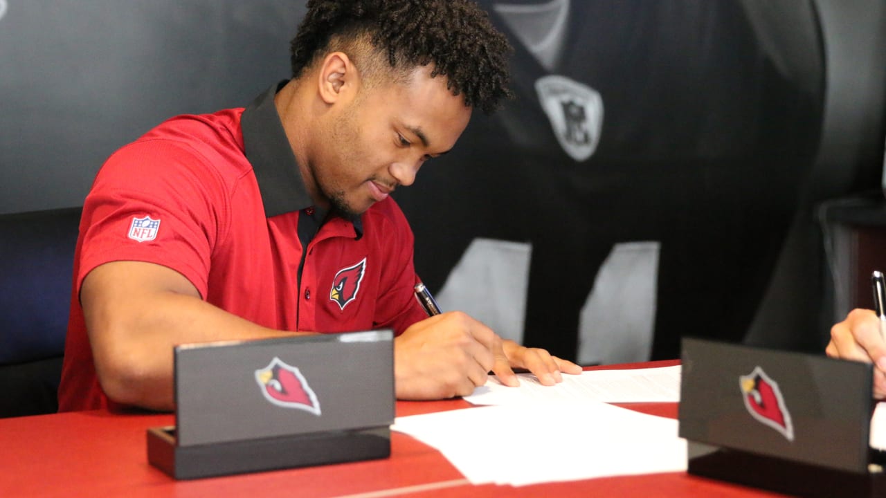 Murray Makes It Official