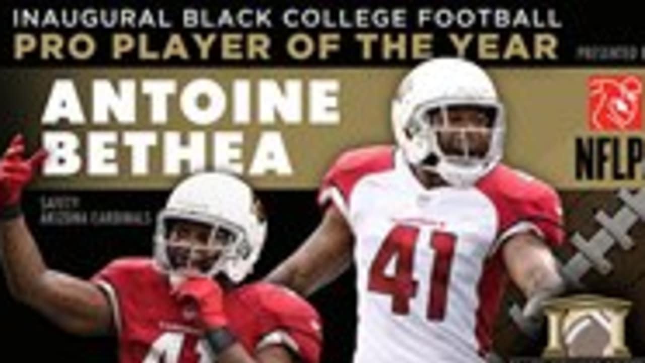 Antoine Bethea Receives Award