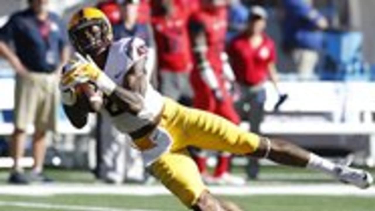 Jaelen Strong Listens To Larry Fitzgerald