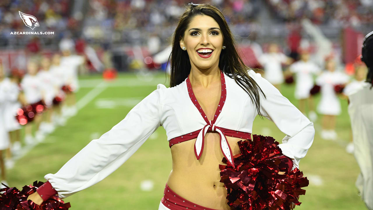 Cheerleader Spotlight: Nikki S.