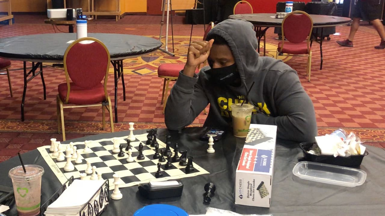Chess Brings Cardinals Together During Training Camp