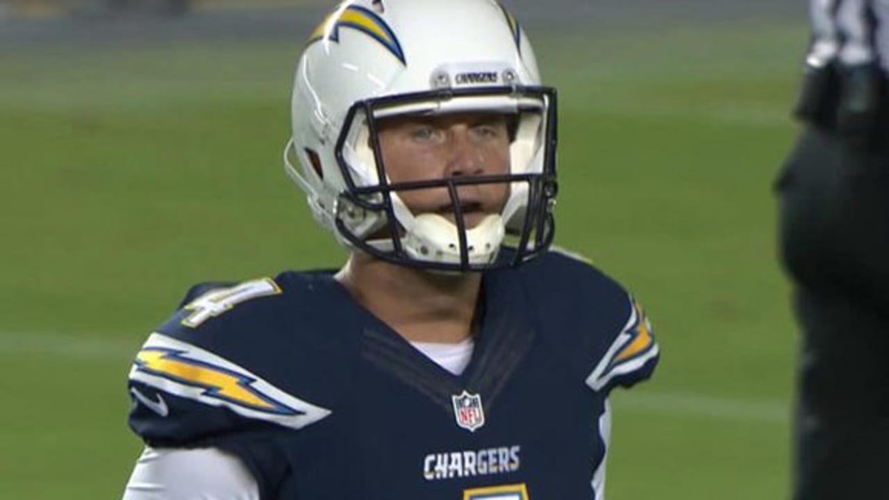 Adrian Tracy sacks Brad Sorensen