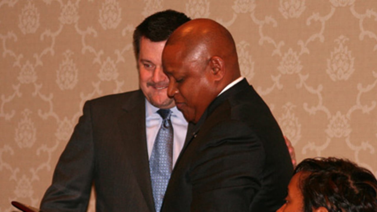 Rod Graves Gets Younger Award From Fritz Pollard