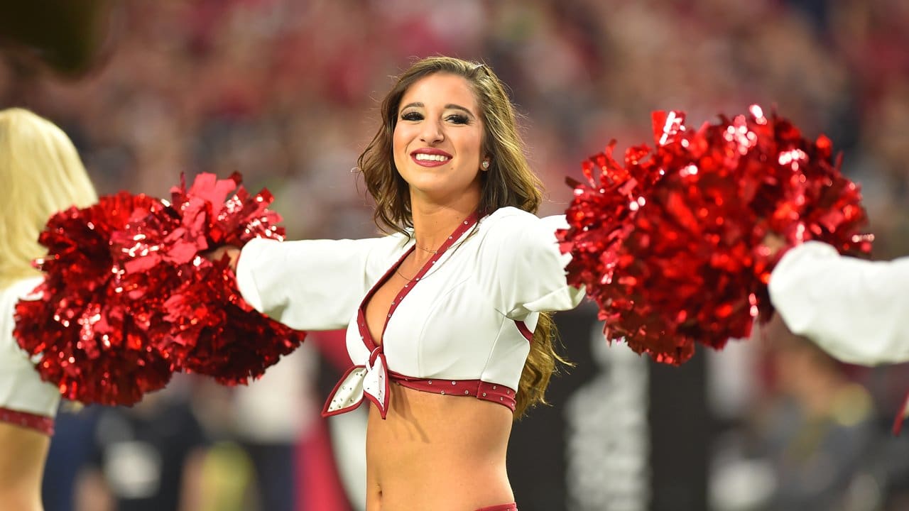 Cheerleader spotlight: Alyssa V.