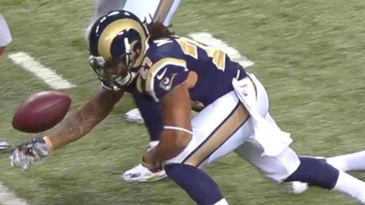 Tre Mason fumbles, recovered by Larry Foote