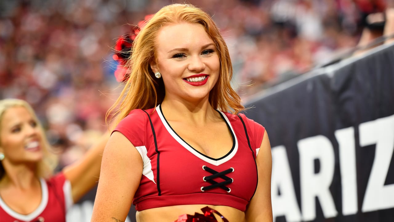 Cheerleader Of The Week - Danielle