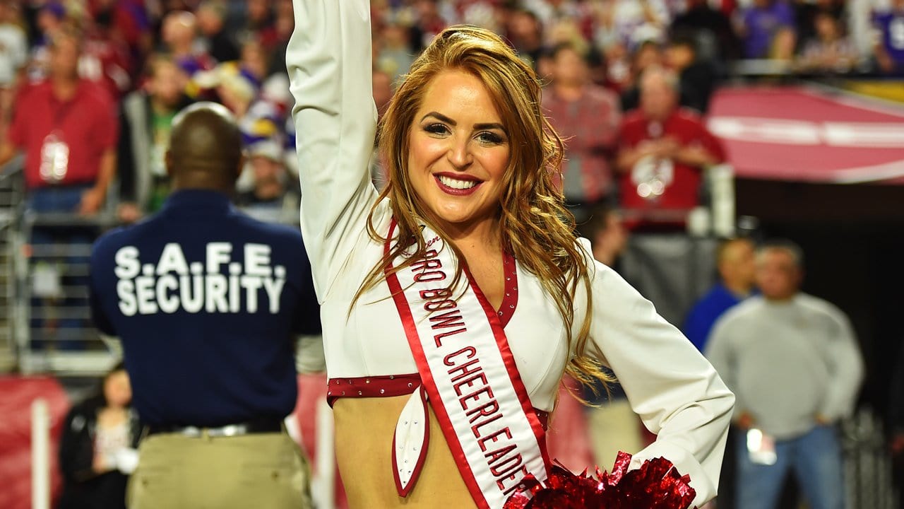 Cheerleader of the Week - Kristen