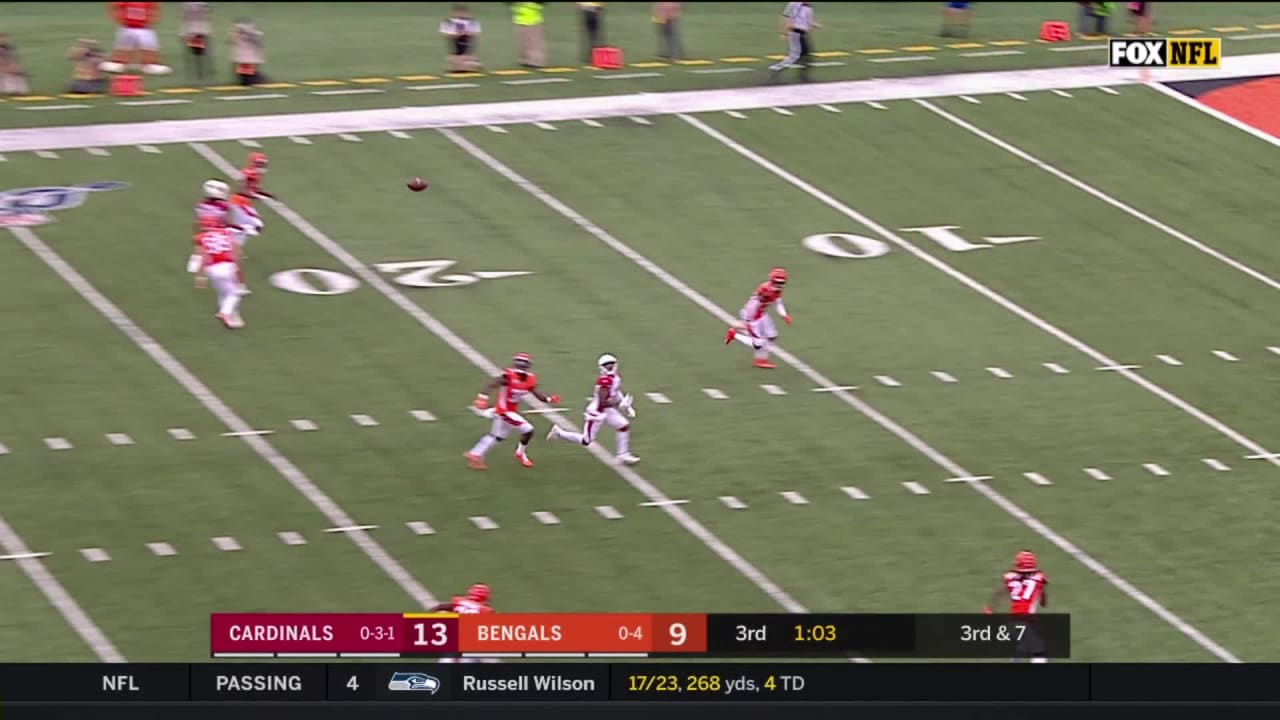 Cooper Uses All His Effort On Diving Catch