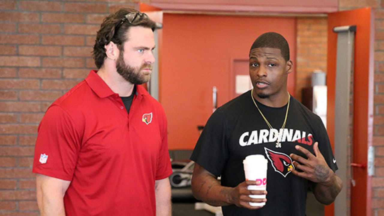 Evan Mathis Se Siente En Casa Con Cardenales