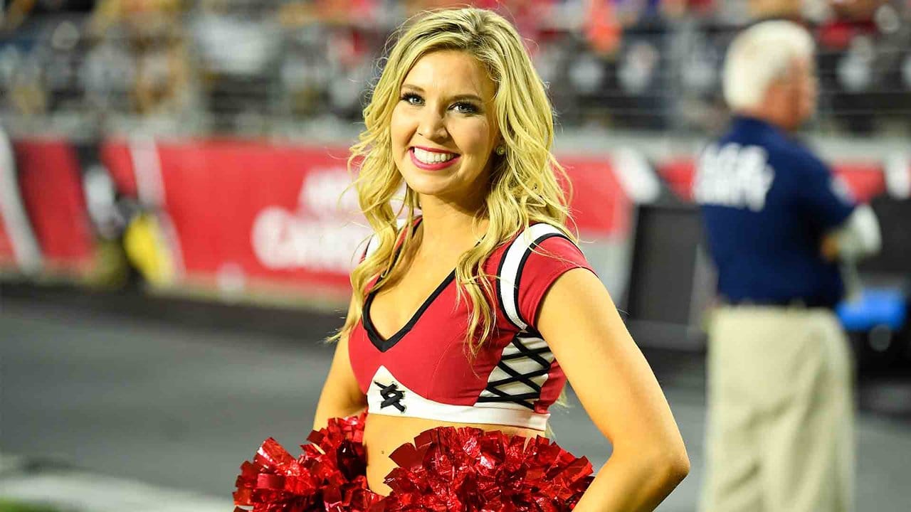 Cheerleader Of The Week - Megan
