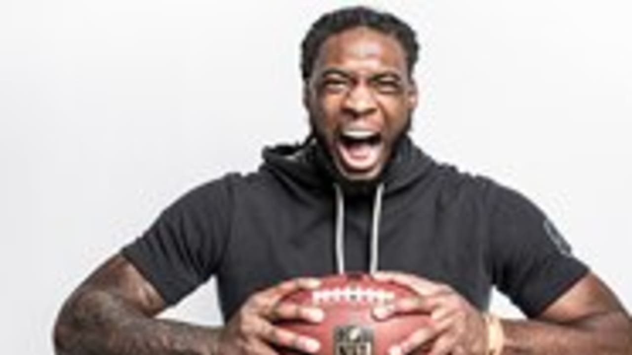 A Closer Look At Wideout Mike Williams