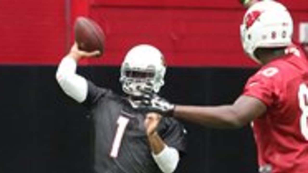 Phillip Sims Goes Easy On The Eyes