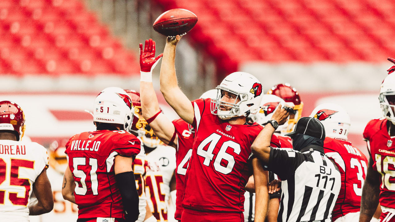 Cardinals re-sign veteran long snapper Aaron Brewer