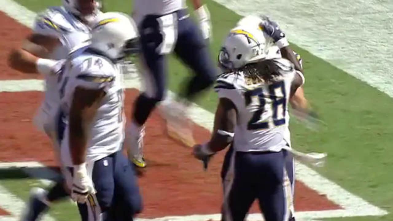 Melvin Gordon Powers Into the End Zone