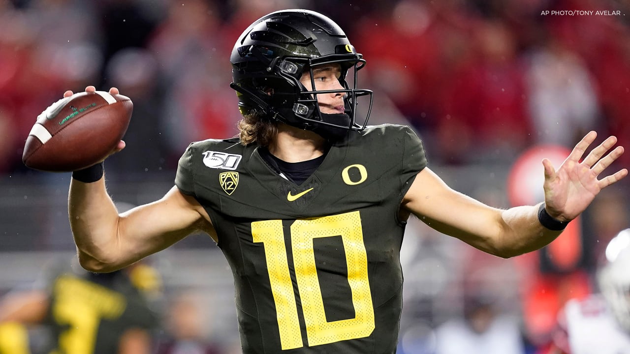 ESPN's Molly McGrath on Chargers QB Justin Herbert's College Career at ...