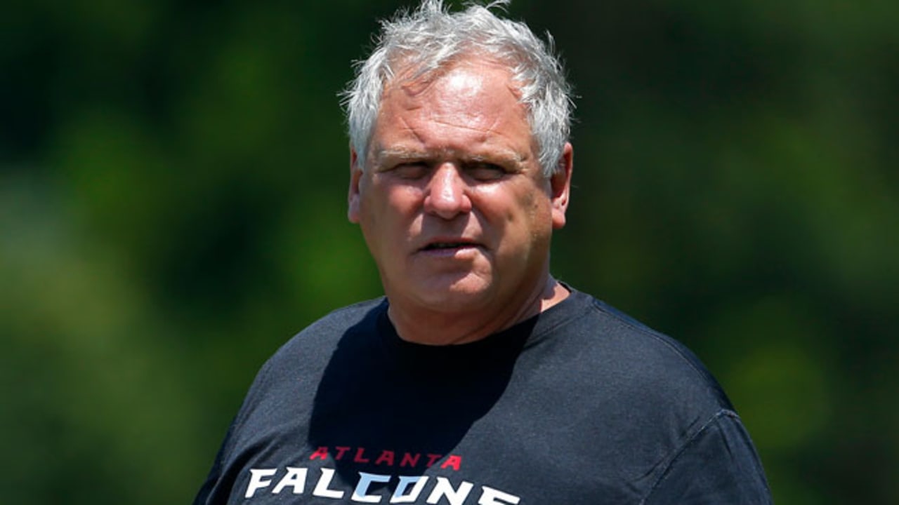 LB Coach Richard Smith Proud to Be Part of "Very Impressive" Staff