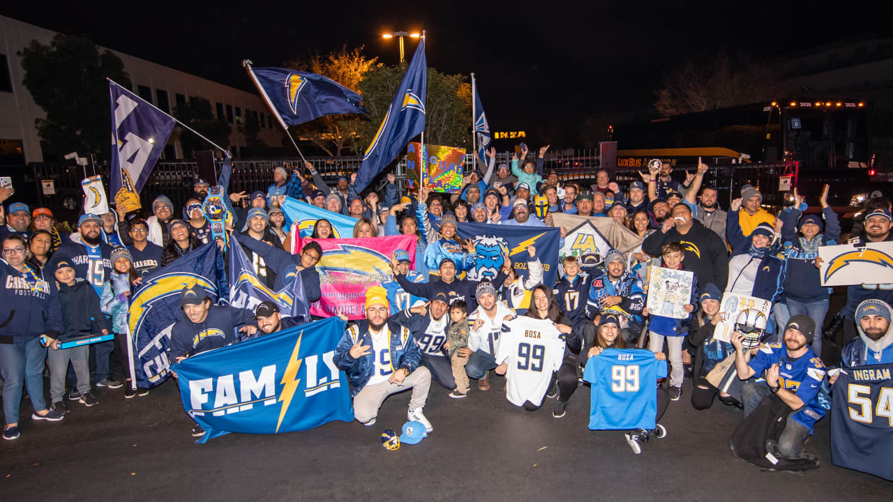 Bolt Fans Surprise Team