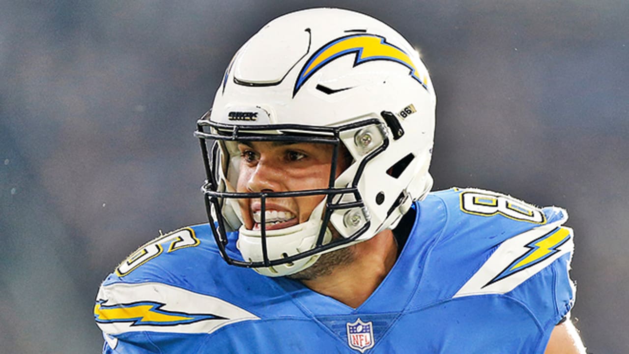 All Eyes on Hunter Henry