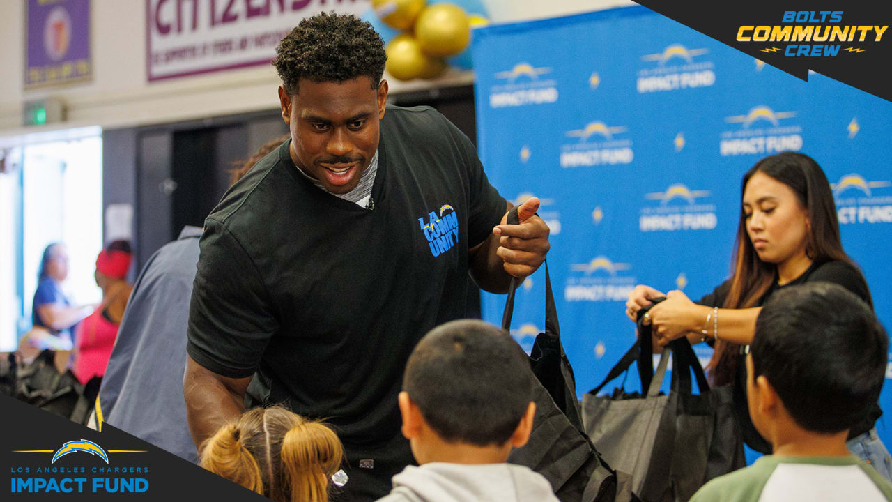Chargers and the Chargers Impact Fund Distribute 750 Meals at 122nd St ...