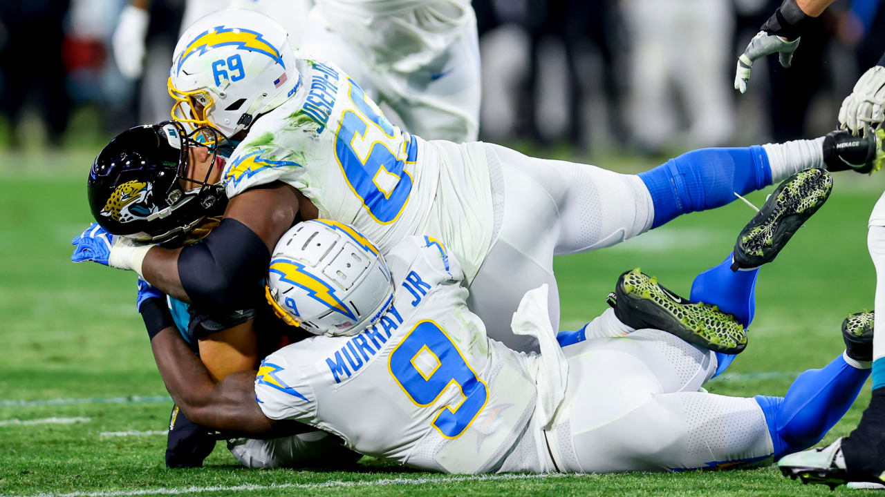 Game Highlights: Chargers' Flashing Pass Rush Grounds Lawrence on Third ...