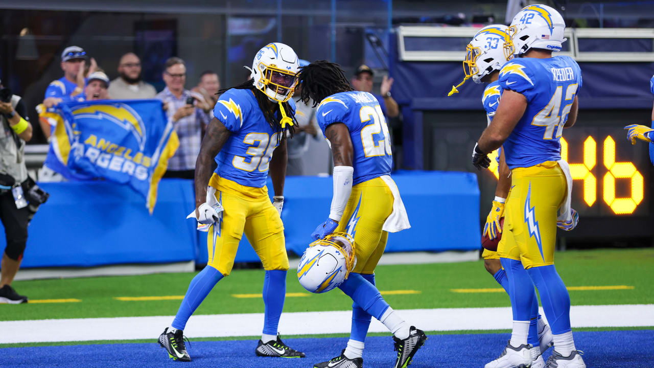 Highlights: Chargers Fumble Recovery in Denver Territory