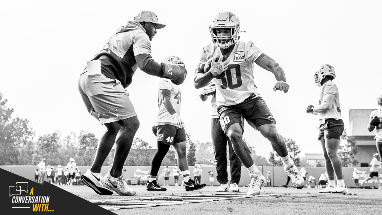 A Conversation With Chargers Running Backs Coach Derrick Foster