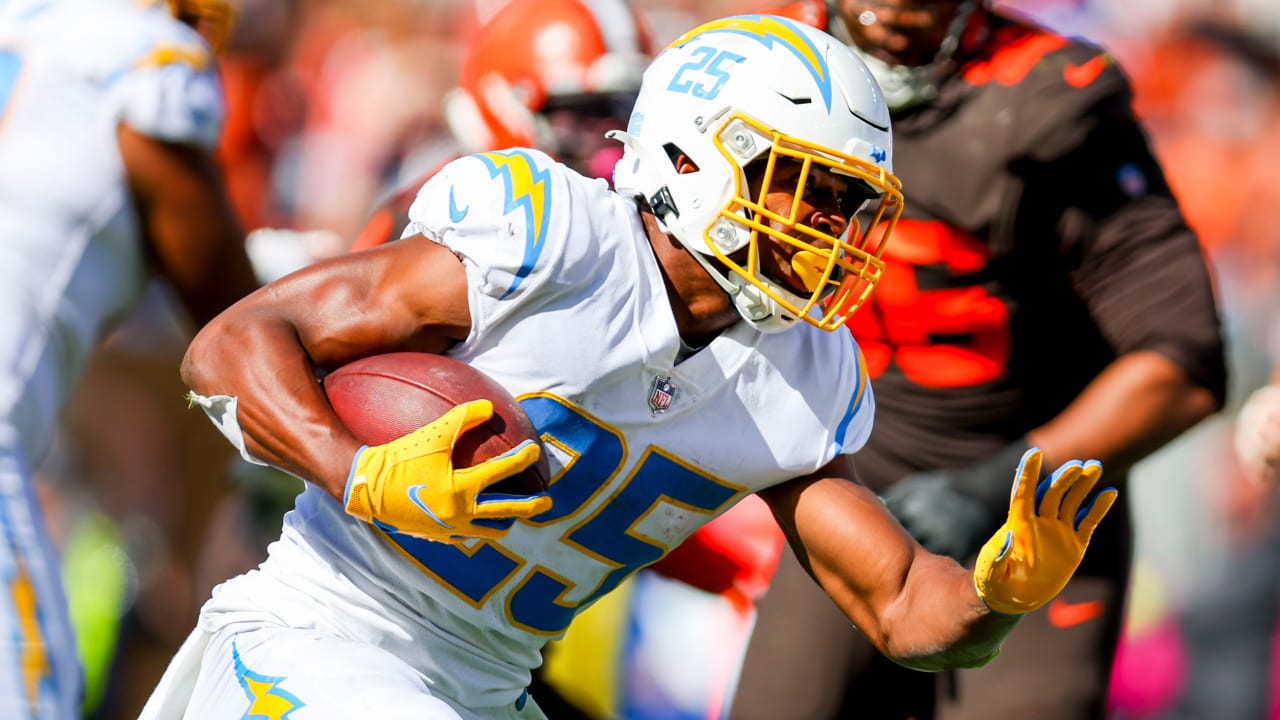 Photos: Chargers at Browns In-Game