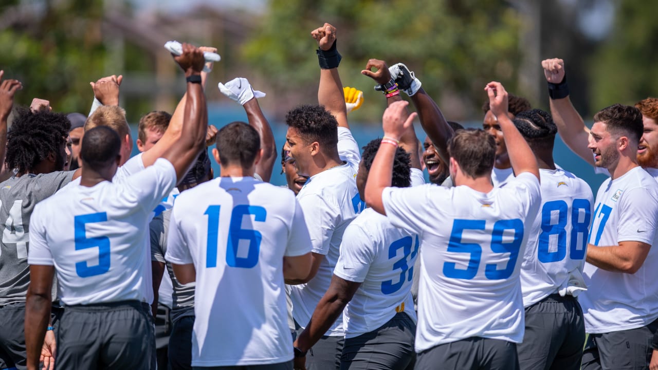 Chargers Taking Rookies Back to School to Kick Off Minicamp